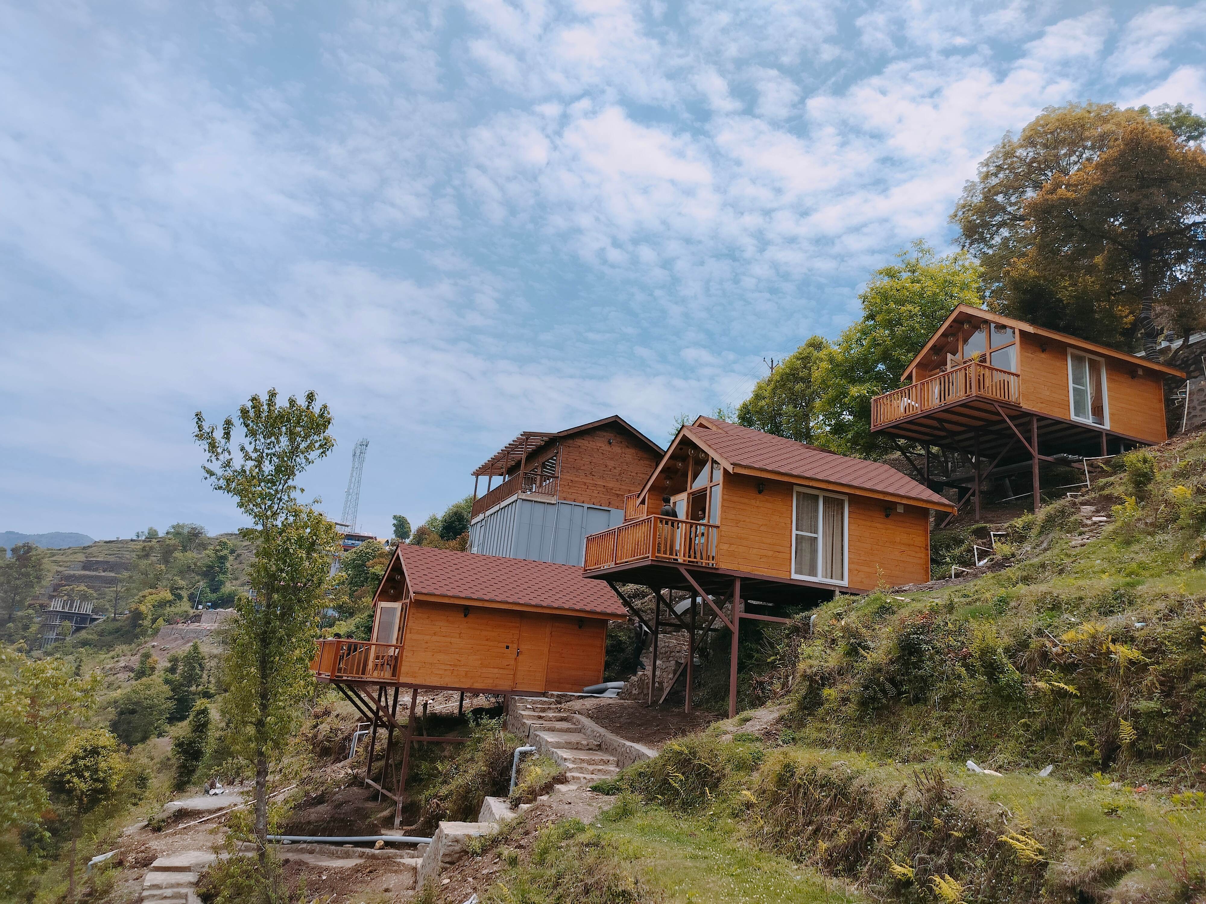 Devan Wood Resort 𝗕𝗢𝗢𝗞 Dhanaulti Cottage