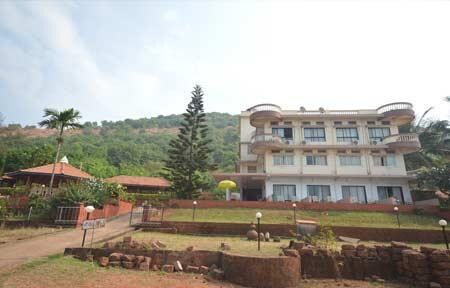 Hotel Kinara, Dapoli - Get Upto 70% OFF on Hotels