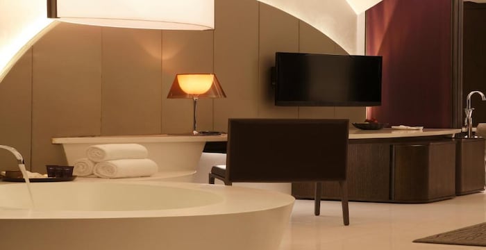 The Roseate, Delhi - Get Upto 70% OFF on Hotels