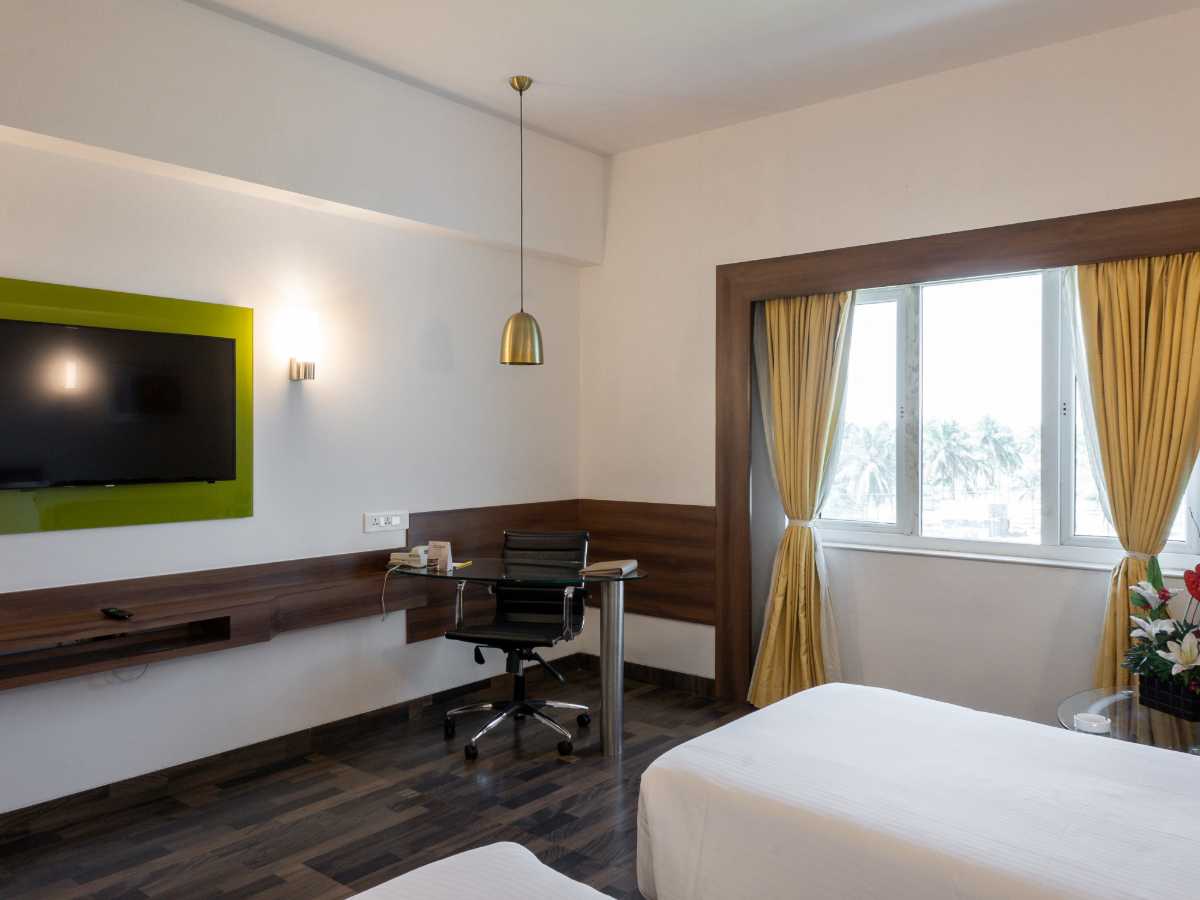 Lemon Tree Hotel Coimbatore 𝗕𝗢𝗢𝗞 Coimbatore Hotel 𝘄𝗶𝘁𝗵 𝗙𝗥𝗘𝗘 𝗖𝗮𝗻𝗰𝗲𝗹𝗹𝗮𝘁𝗶𝗼𝗻