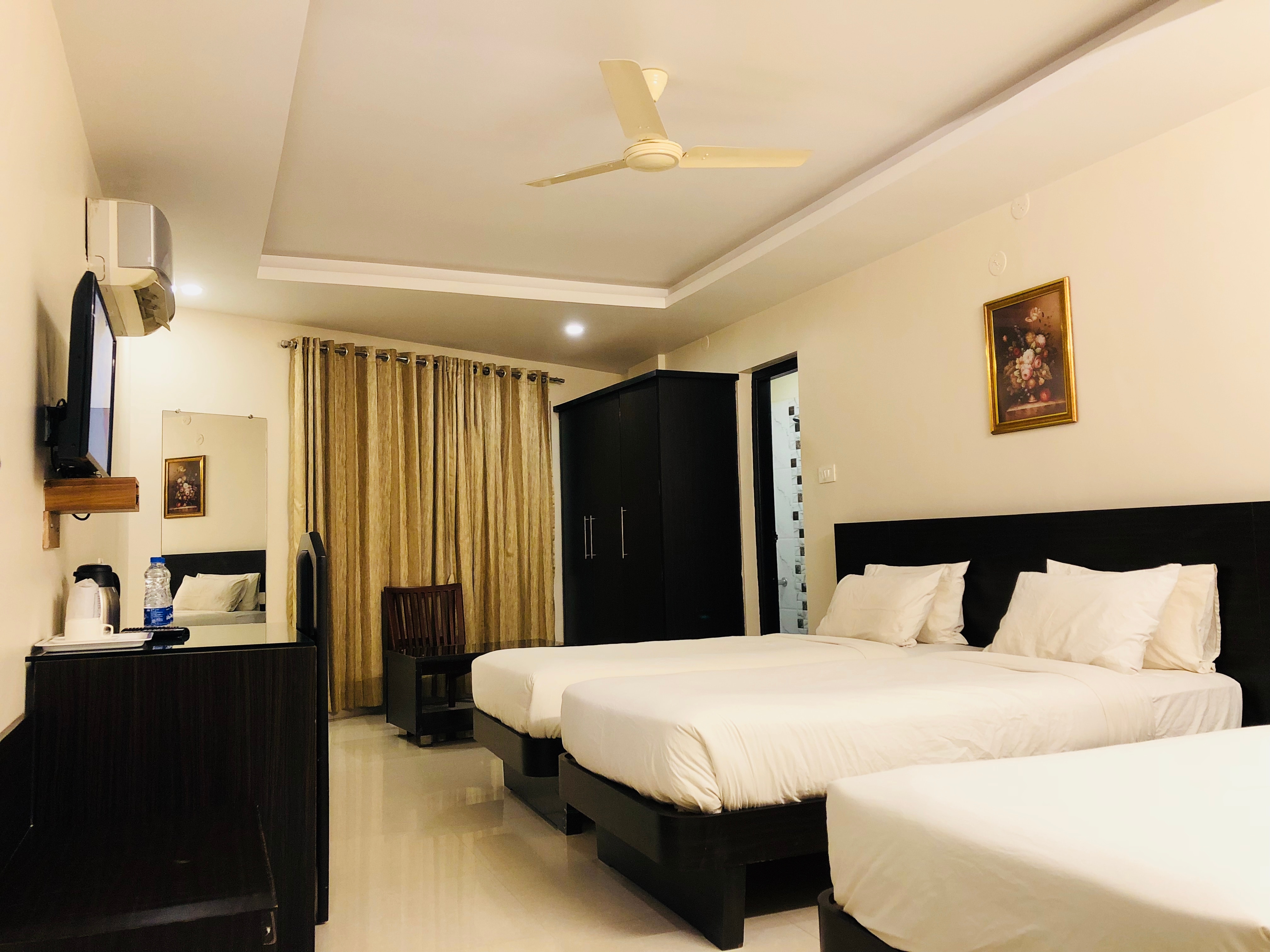 The Royal Oak Luxury Hotel Hotel Murudeshwar - Reviews, Photos & Offer