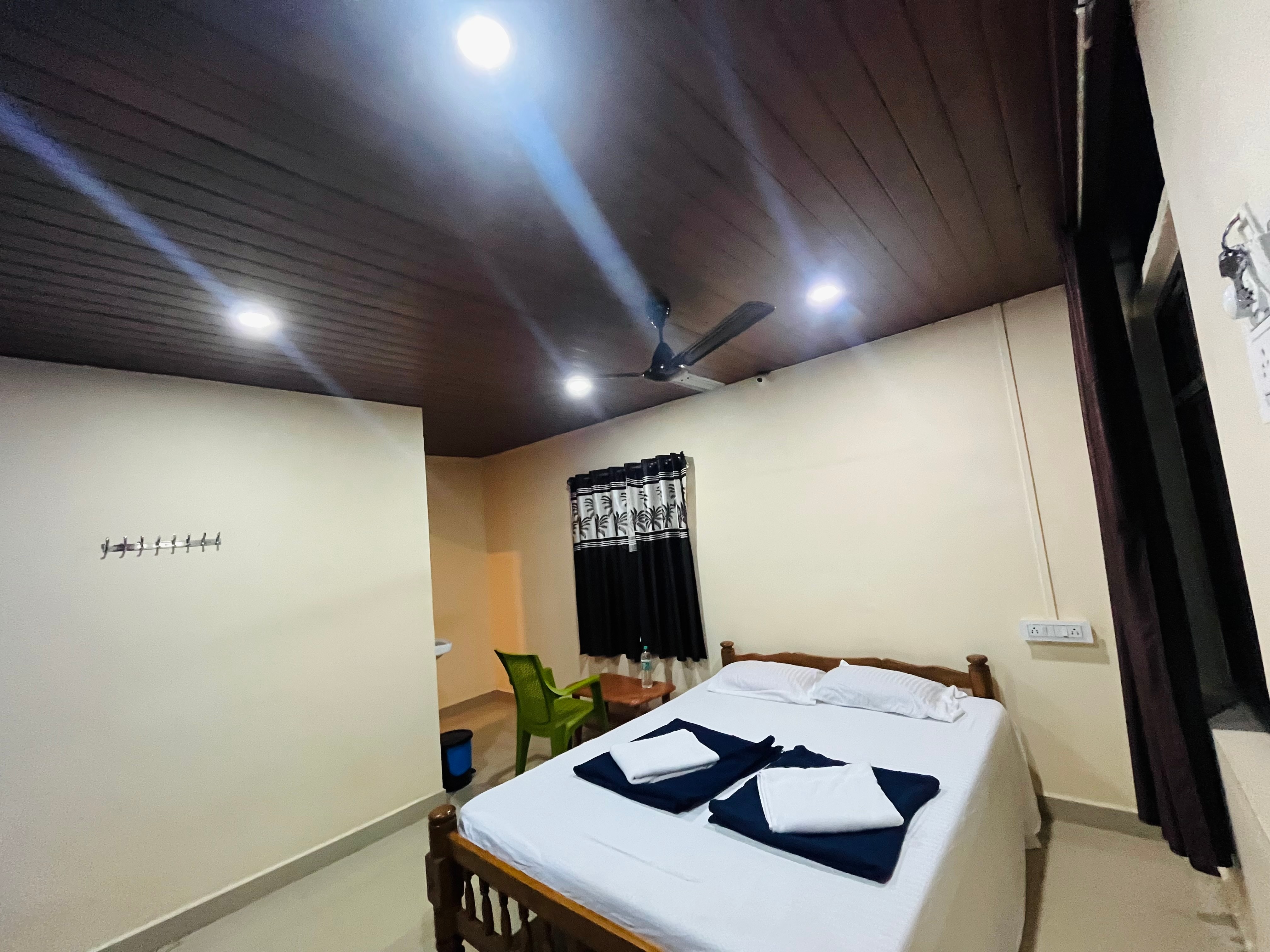 Wave n Sea Beach Cottage 𝗕𝗢𝗢𝗞 Gokarna Homestay 𝘄𝗶𝘁𝗵 𝗙𝗥𝗘𝗘 𝗖𝗮𝗻𝗰𝗲𝗹𝗹𝗮𝘁𝗶𝗼𝗻