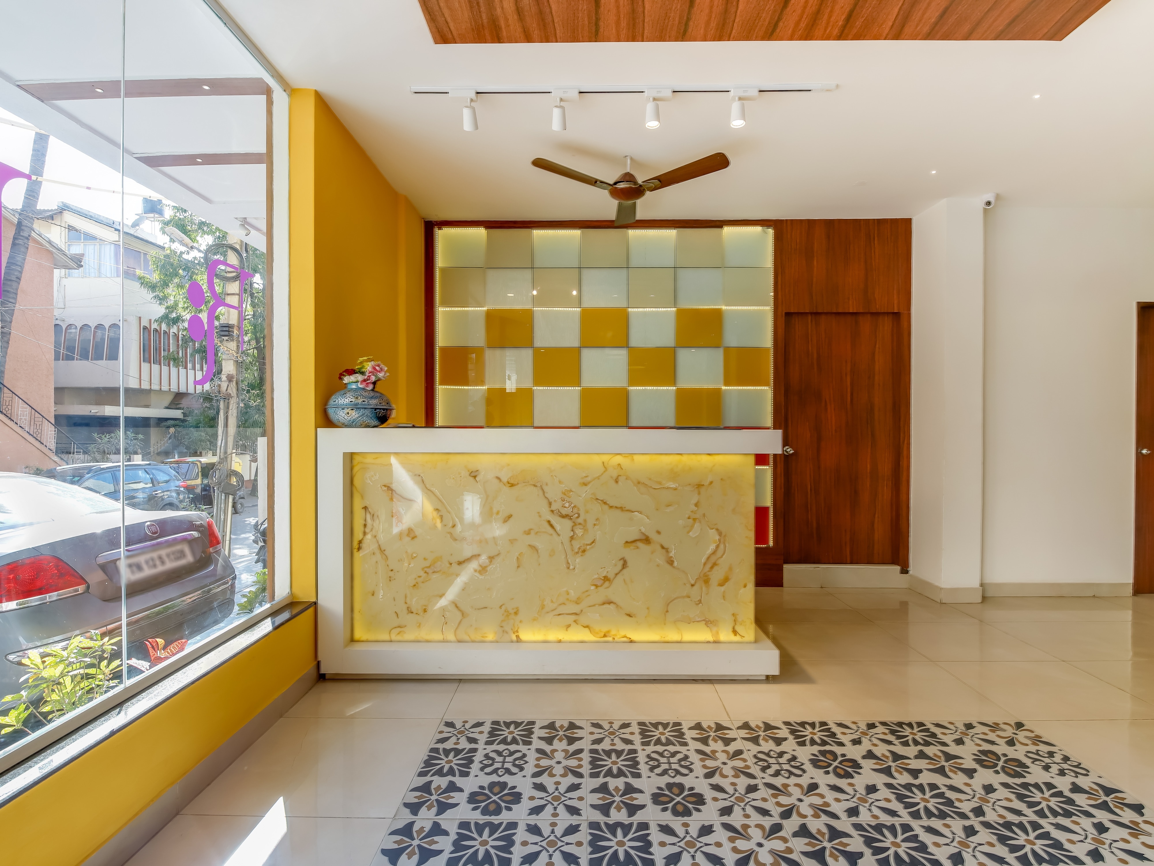 Regenta Inn Indiranagar Best Rates on Bangalore Hotel Deals, Reviews ...