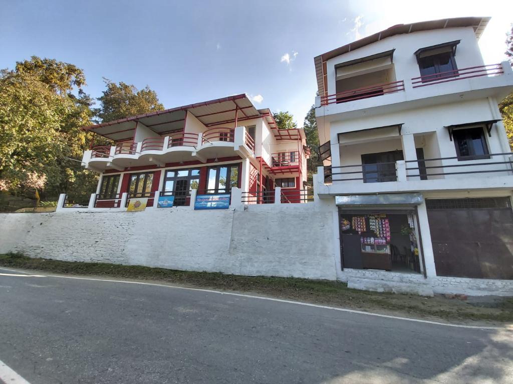 The Mountain Homestay Sirkot Binser Hotel Binsar - Reviews, Photos & Offer