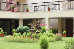 Hotel O2 Oxygen Best Rates on Kolkata Hotel Deals, Reviews & Photos