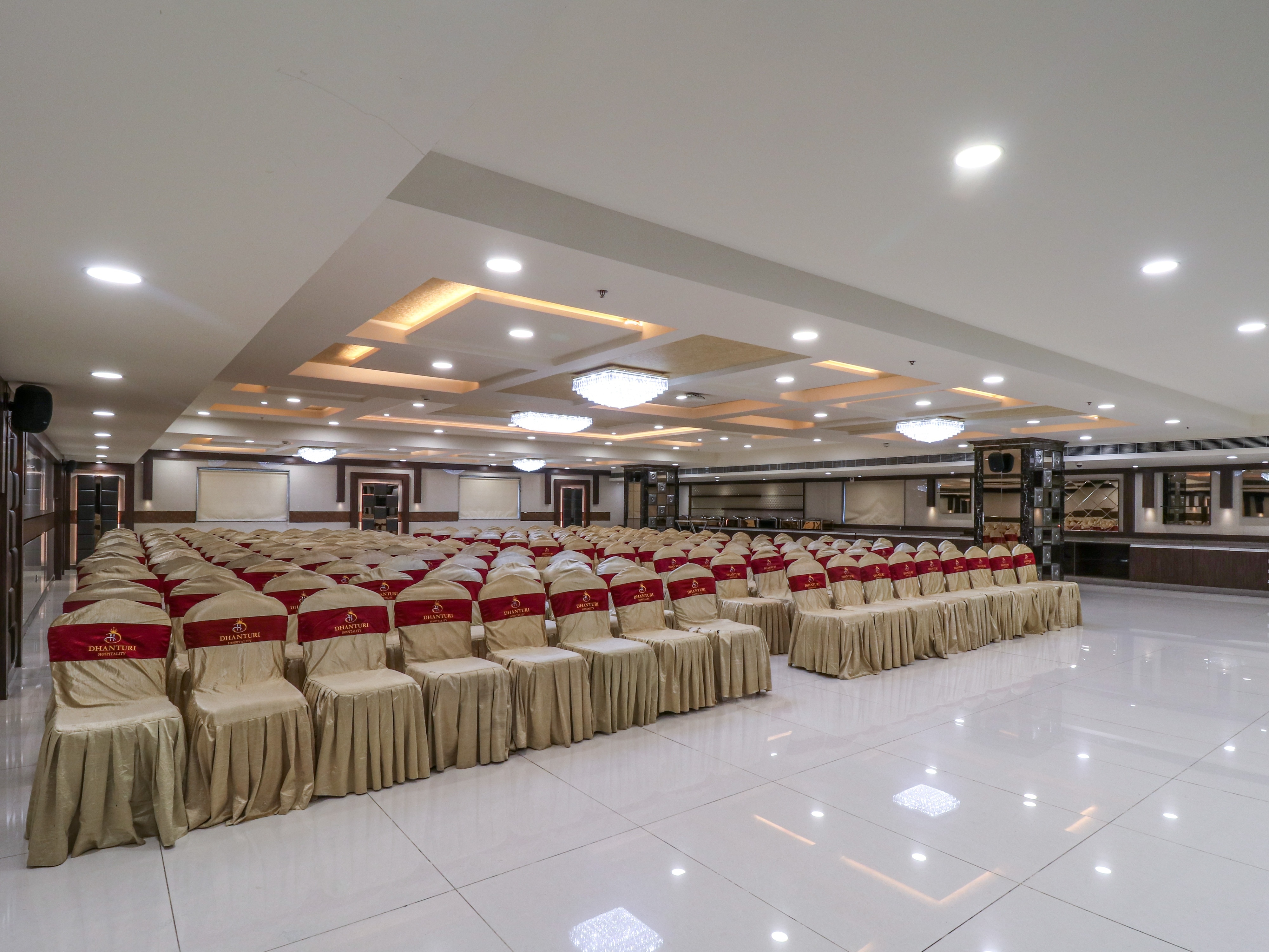 HOTEL SHUBHAM CELEBRATIONS SHAPUR Best Rates on Hyderabad Hotel Deals ...
