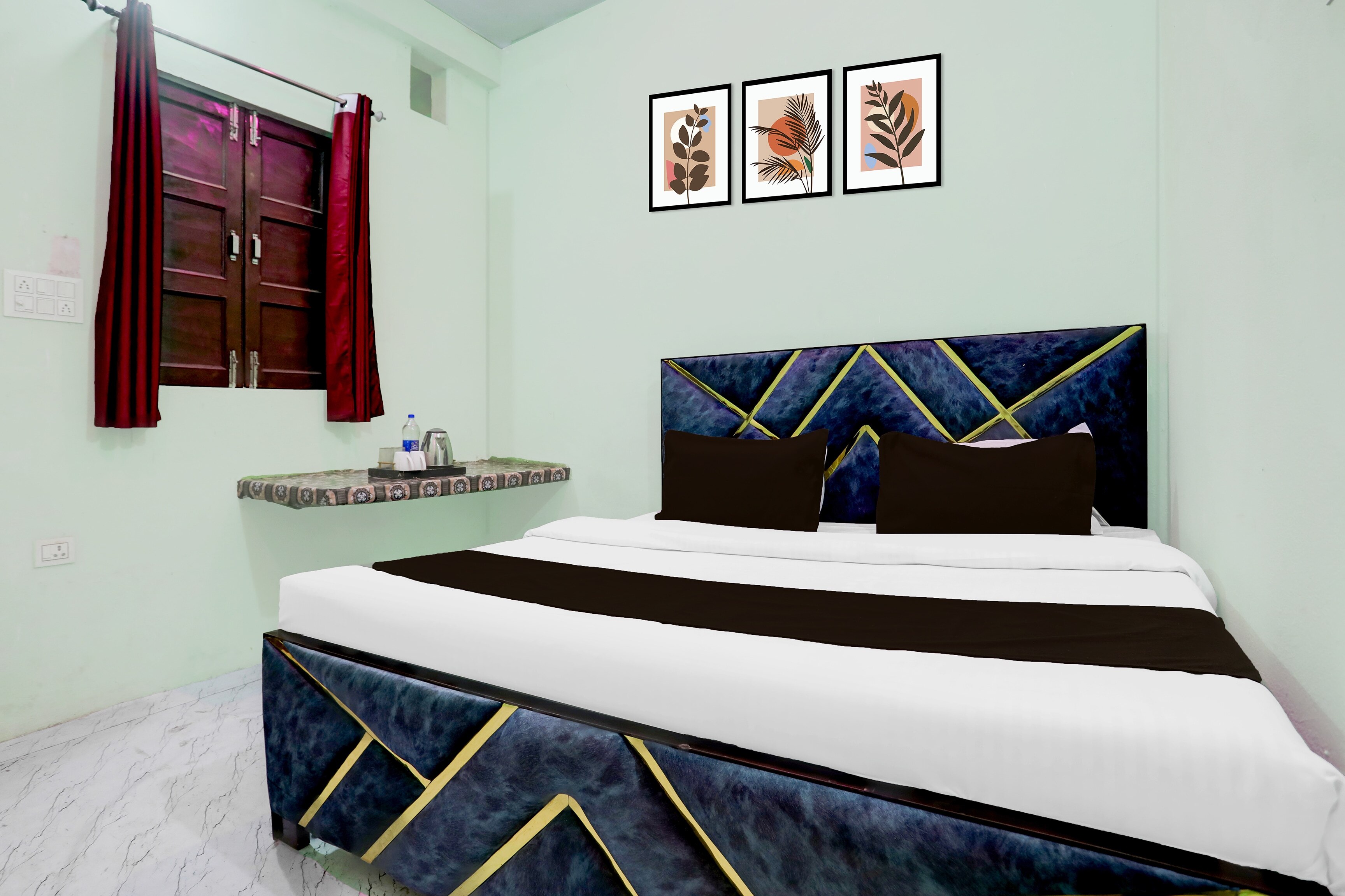 Hotel O A. V PALACE Hotel Ghatampur - Reviews, Photos & Offer