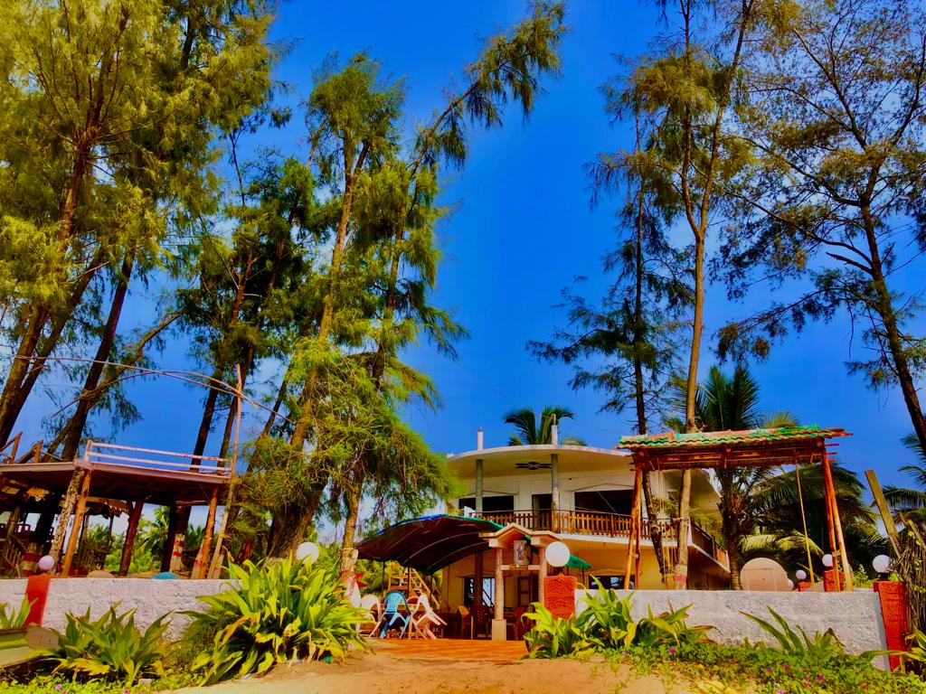 Sam & San Beach Resort Best Rates on Vengurla Hotel Deals, Reviews & Photos