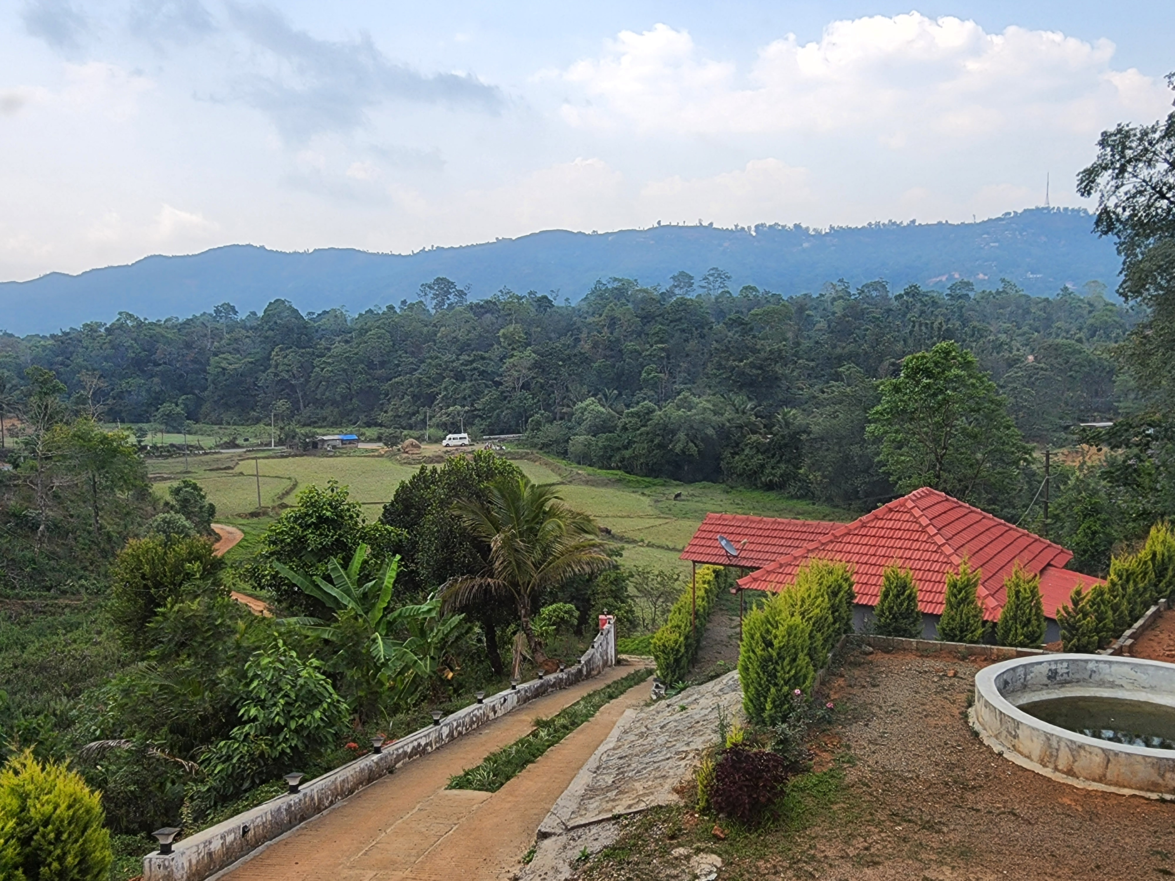 Isiri Home Stay, Madikeri 𝗕𝗢𝗢𝗞 Coorg Homestay 𝘄𝗶𝘁𝗵 𝗙𝗥𝗘𝗘 𝗖𝗮𝗻𝗰𝗲𝗹𝗹𝗮𝘁𝗶𝗼𝗻