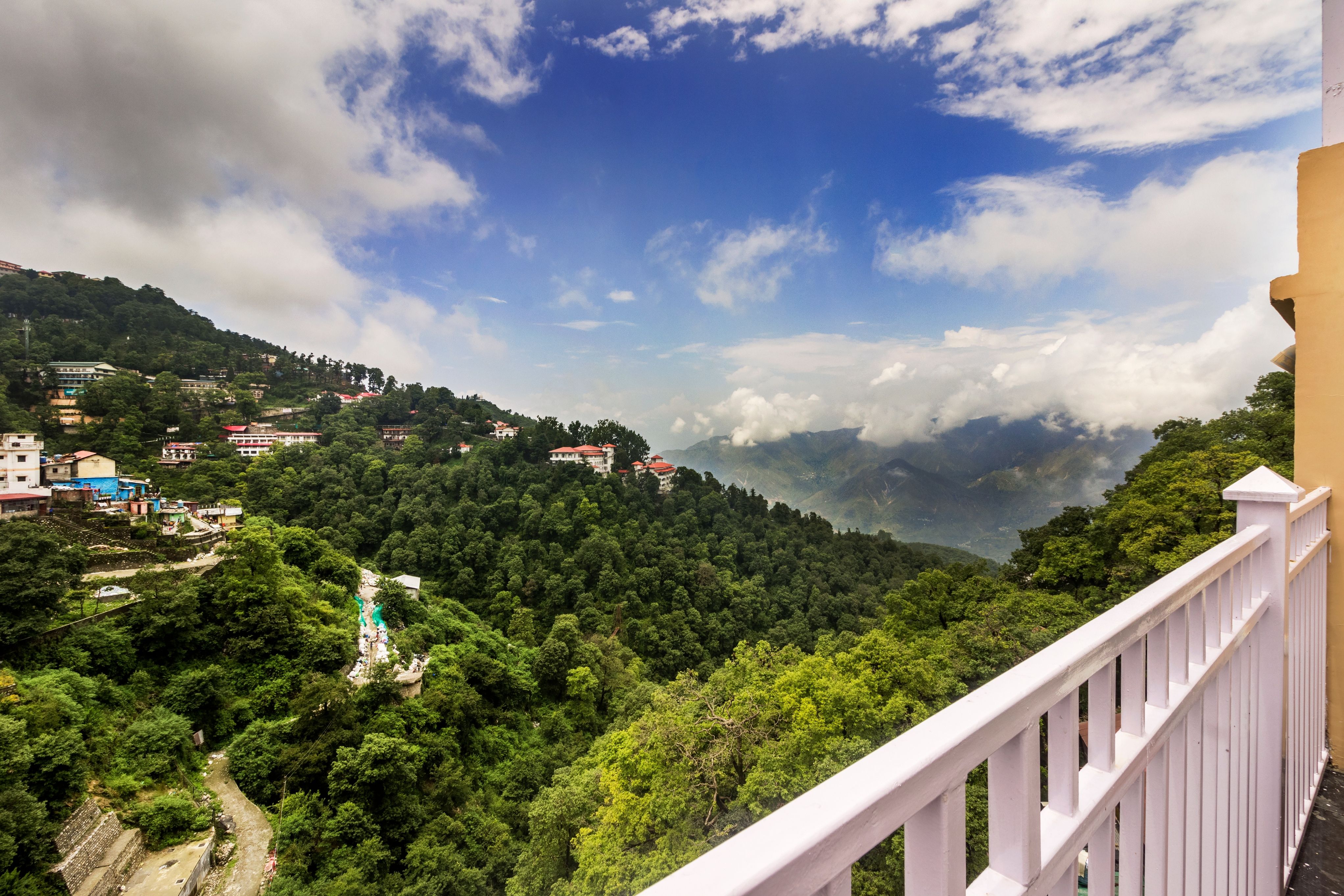 EllBee Mussoorie Hills 𝗕𝗢𝗢𝗞 Mussoorie Hotel 𝘄𝗶𝘁𝗵 ₹𝟬 𝗣𝗔𝗬𝗠𝗘𝗡𝗧